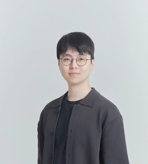 ‘From assisting with eye surgery to diagnosing diseases, AI does it all’