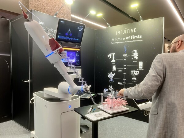 Why Intuitive launched da Vinci 5 in Korea first, as Asia ramps up robotics