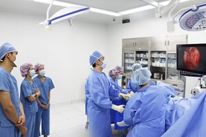 Bio Solution, Heung-K Hospital hold CartiLife surgery observation event